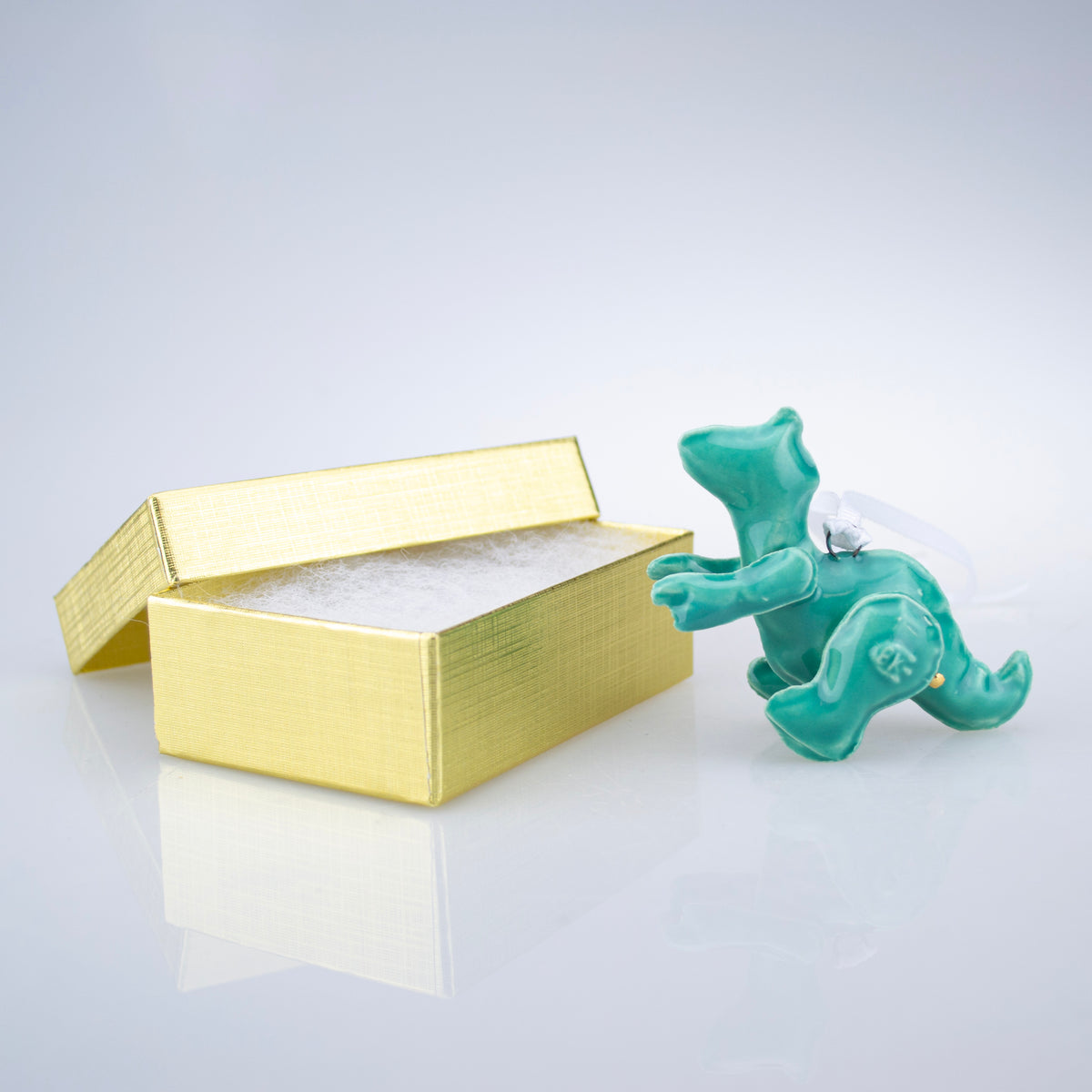 Jade Mini-Allosaurus Ornament – Brettkernart